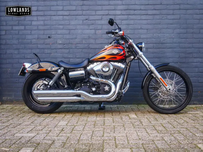 Harley Davidson Dyna 2013 Harley Davidson® Dyna® Fat Bob® Base