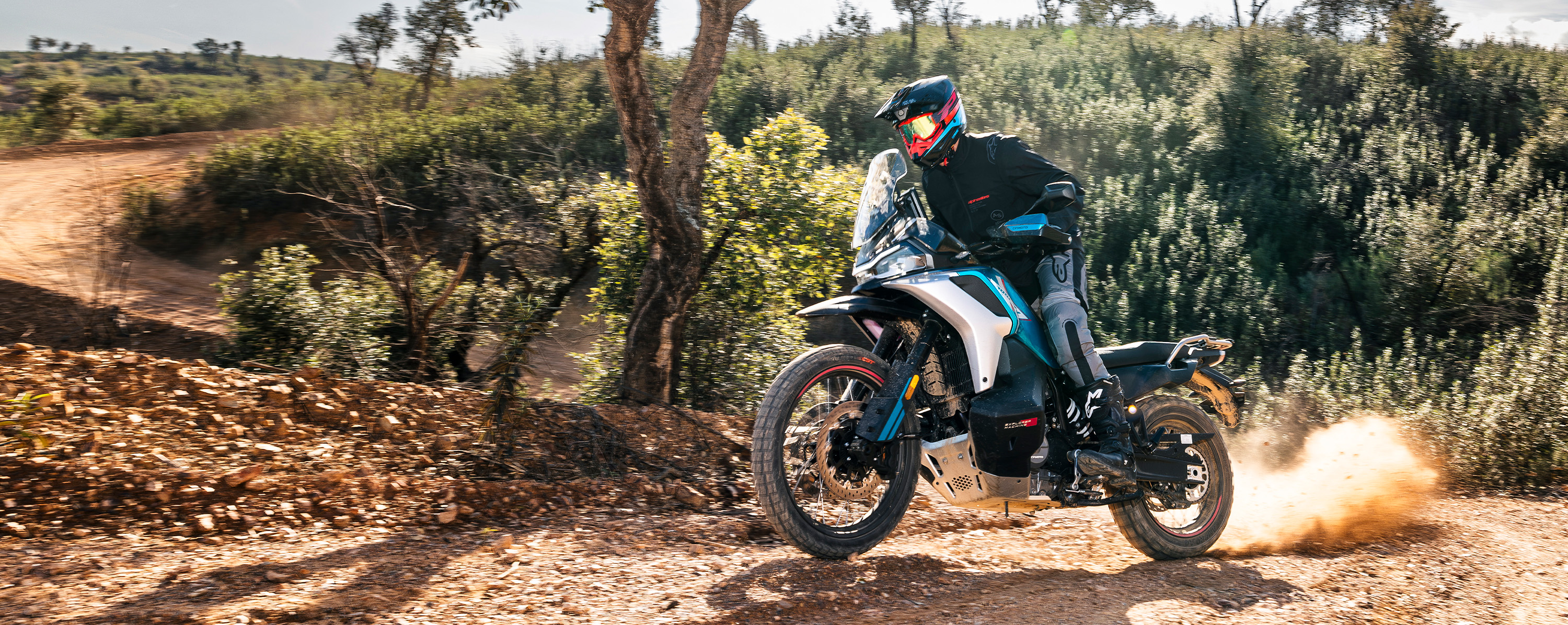 CFMoto Multi Touring | 650MT & 800MT bij Lowlands Biker Store